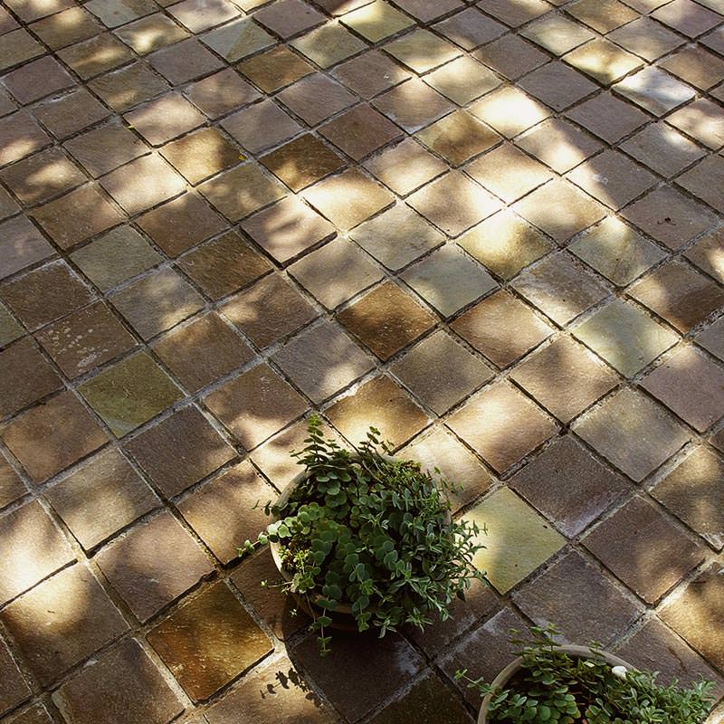 ピンコロ石 90角 ブラウン系(ジャワ鉄平) 53300TNS | タイルライフ アウトレットタイル販売（通販）サイト